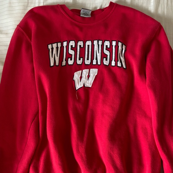 Fanatics | Tops | Fanatics University Of Wisconsin Crewneck Size Large ...